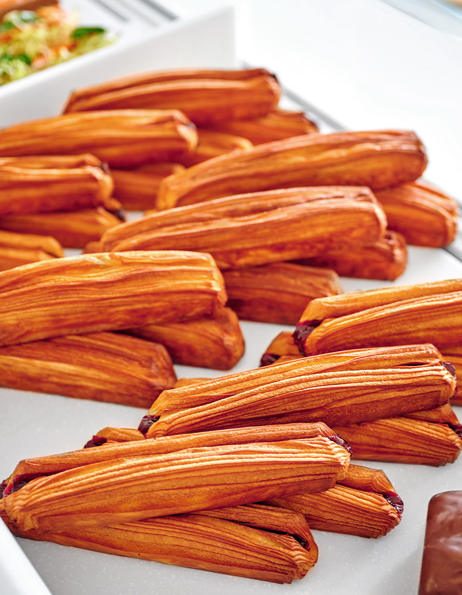 Pain au chocolat | Ritz Paris Le Comptoir